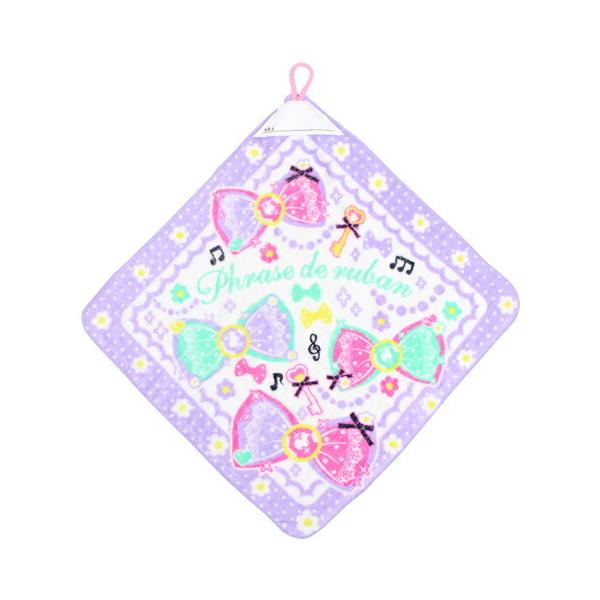 幼稚園や学校で役立つループ付きタオル！ファンシーなリボン柄がとってキュート！お友達と間違えないお名前タグもついています☆【仕様】本体サイズ：約32×32cm材質：綿100%※商品写真はサンプルのため、デザイン等若干の差異が生じます。予めご了...