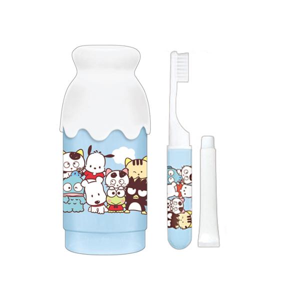 ミルクびん型デザインがかわいい歯磨きセットが登場！中の歯ブラシもイラスト付きで歯みがきが楽しくなります♪コンパクトで携帯しやすいので学校やお出かけなど外出先での歯みがきにぴったり◎【セット内容】・コップ付きケース・歯ブラシ・歯みがきチューブ...