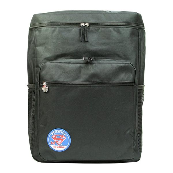 【仕様】サイズ：約W330×H460×D160mm容量：約24L材質：ポリエステル撥水加工DCコミックス　デイパック　リュックサック　おしゃれ　かっこいい　中学生　高校生　通学※商品写真はサンプルのため、デザイン等若干の差異が生じます。予め...