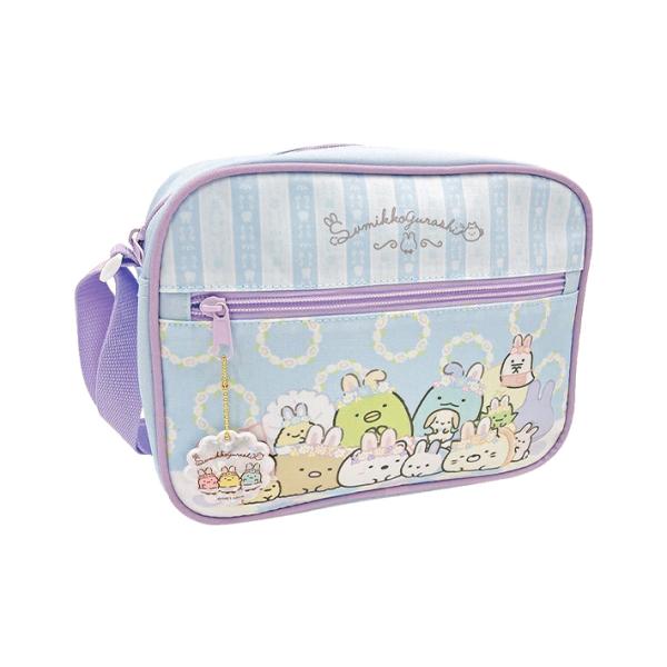 入園・進級準備におすすめ！すみっコぐらしの通園バッグが登場。内側にお弁当が固定できるバンドつきです。前ポケット引手に反射材チャームもついていて登下校にも安心です◎【仕様】サイズ：約W230×H180×D100mm材質：綿お弁当バンド付き入園...