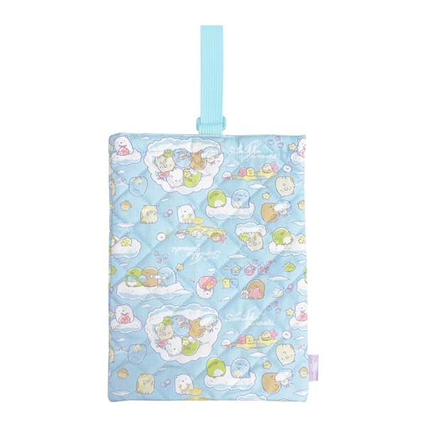 すみっコぐらしのかわいいキルトシューズバッグです。持ち手付きなので机の横にもかけられて便利◎入学や新年度の準備にピッタリ♪【仕様】サイズ：約W210×H300mm材質：綿日本製鞄　かばん　おしゃれ　かわいい　入園　入学　小学生　幼稚園　プレ...