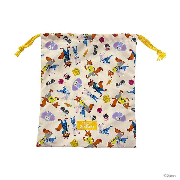 ズートピアのかわいい巾着袋です。給食袋やコップ袋、小物入れなど様々なシーンで活躍しそう♪使用しない時は折りたたんで簡単に小さく収納できる◎内側に名前を書けるネームタグ付き【仕様】本体サイズ：約W260×H300mm材質：ポリエステルネームタ...