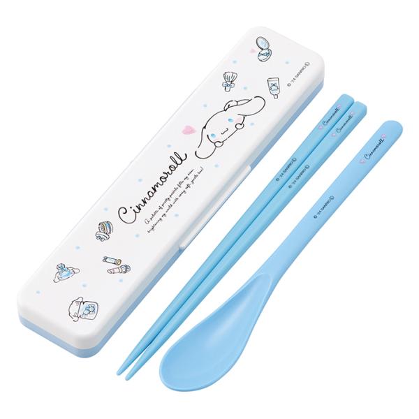 使いやすい18cmのお箸とスプーンのセットです。シリコンクッションが付いているので、持ち運びの際にカチャカチャ音が鳴りにくい◎【仕様】ケースサイズ：約W47×H188×D18mm箸サイズ：18cmスプーンサイズ：18cm日本製【品質表示】フ...