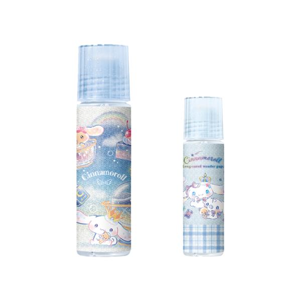 キラキララメ入りでファンシーな絵柄がかわいい水のり！ぬり口がスポンジタイプで広範囲も塗りやすい♪安心便利なお名前スペース付き◎【柄】・ブルードリーム・ジュエル【仕様】本体サイズ：約φ30×H113mmぬり口スポンジタイプお名前スペース付き水...