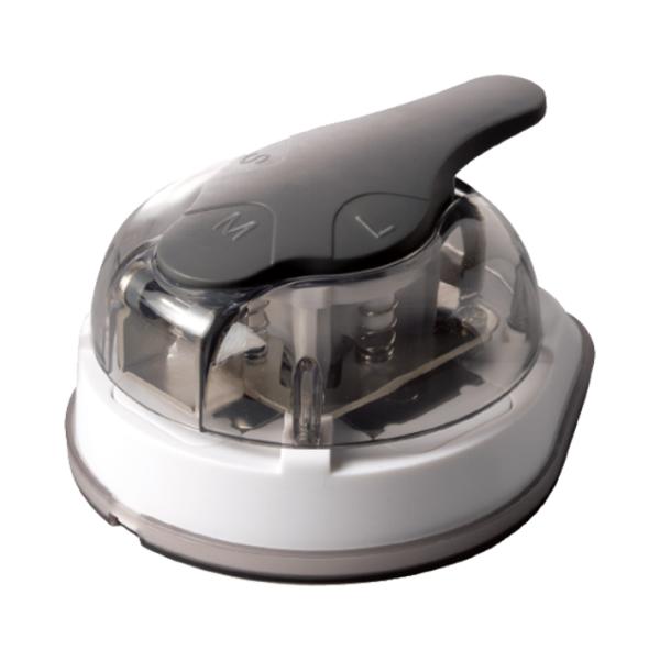 紙の角を丸くする、片手で切れるコーナーカッターです。パンチ感覚でラミネートもラクラクカットできて便利！名刺や写真・カードにも使える3WAYサイズ仕様で、1台あるだけで幅広い用途でお使いいただけます。耐久性に優れたスライドカット方式◎【仕様】...