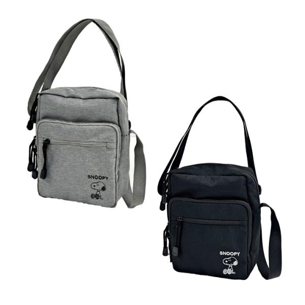 スヌーピーのバッグシリーズが登場♪シンプルなデザインがおしゃれなショルダーバッグです。コンパクトサイズでちょっとしたお出かけにオススメです♪小物の収納に便利な前面に2ヶ所、内側に1ヶのポケット付き◎ワンポイントにキャラクターの刺繍入り【柄/...