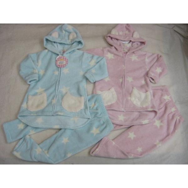 あったかいフリース上下110cm 120cm 130cm子供服　女の子　部屋着　パジャマ　フリース　ガール　キッズ　上下セット　あったかい人気の上下セット！柔らかくってふわふわ生地であったかい。ジャケットにかわいいポケットありますみみ付パー...