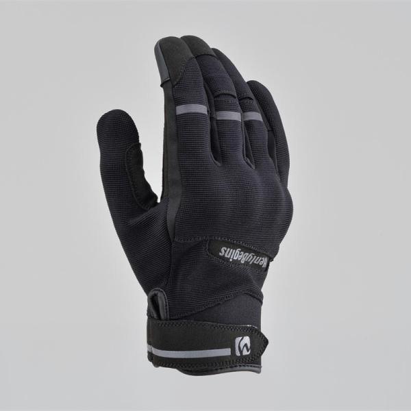 メーカー品番：15843JANコード：4909449553473抜群の装着感ストレッチ生地を多面に使用し、ソフトタイプのナックルプロテクターを内蔵したモデル。操作性を最も重視したコストパフォーマンスに優れるライディンググローブ。手の平側には...