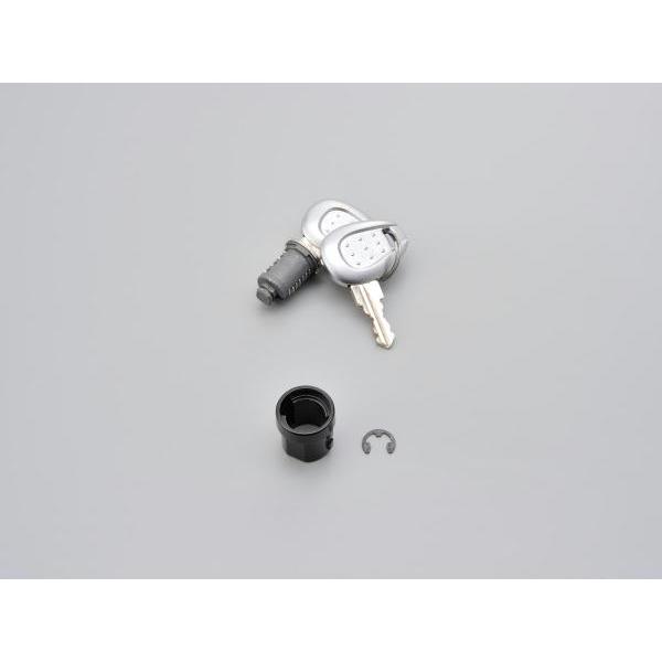 メーカー品番：77357JANコード：4909449418543※詳しい商品情報はメーカーHPにてご確認ください。※ロックブッシュが銀色の場合は、付属のブラックブッシュに交換して使用。※GIVIのキーは、複製、再発行ができません。紛失にご注...