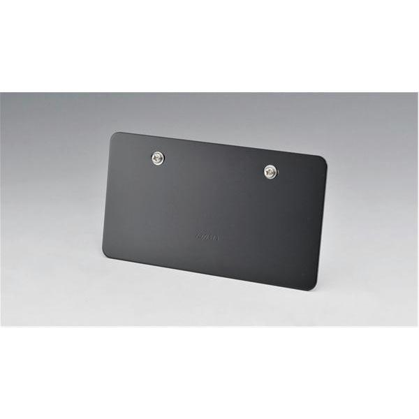 メーカー品番：305-2744JANコード：4934154169657排気量125cc以上のナンバープレートに対応したアルミ製のプレートです。ナンバープレートの曲がりや、振動による割れ防止に有効です。【色】ブラックアルマイト【材質】アルミ【...