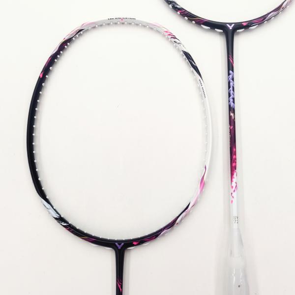 品名：オーラスピードFANTOME F品番 ： ARS-FANTOME F原産国：中国打球感：硬〇〇〇●〇〇〇〇〇〇柔サイズ：4UG5推奨張力：4U 〜28lbsフレーム素材：高強靭カーボンファイバー＋ナノエアロゲル＋PBO高性能ファイバー...