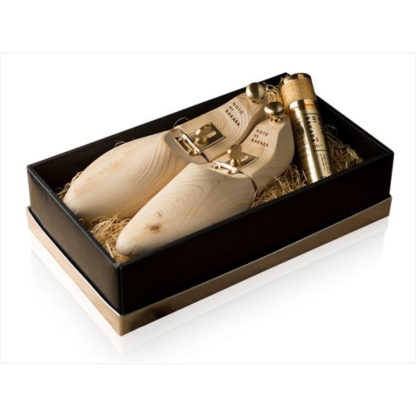 NOTOHIBAKARA シューキーパー原産国／製造国 日本シューキーパーの素材 木部：能登ヒバ、金属パーツ：真鍮靴用スプレー・内容量 100ml、使用回数約400回分成分 能登ヒバ蒸留水 / 能登ヒバ精油 / ティトリー精油 / ラベンダ...