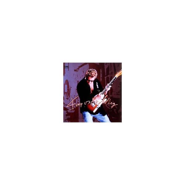 新しい「乾杯」との呼び声も高いヒット曲(10)をフィーチャ−したフル・アルバム。いつもながらの気迫に加え、ヒップホップ風の(2)、なぜかレゲエの(3)など、楽曲のバラエティも豊か。また、(10)や(5)など初期の瑞々しいメロディを思い出させ...