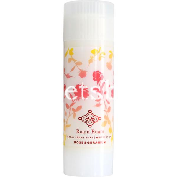 ルアンルアン ハーバルフレッシュソープ（ホワイト）ジャンボスティック ローズ＆ゼラニウム 女性らしさに包まれた穏やかな洗顔でエイジングケアジャンボスティックにローズのフレグランス新登場。 30代から40代にかけて気になり始める女性の体内バラ...
