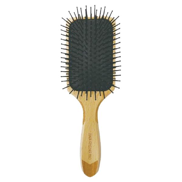 ベス パドルブラシ SPR-2000H240×W77×D41mmクッション性抜群の天然ゴム毛台のパドルブラシクッション性抜群の天然ゴムの毛台に、植毛した先玉ナイロンピンは弾力があり、頭皮をやさしくいたわるブラシです。指すべりを防止する彫刻グ...