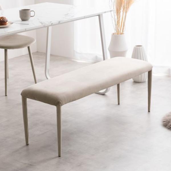 ■商品説明美しいベロアと滑らかな曲線の組み合わせが特徴的なベロアダイニングベンチ。■サイズ幅110cm×奥行35cm×高さ41cm■素材本体:合板、ウレタンフォーム張地:ポリエステルアイアン（粉体塗装）、ポリエステル■備考【梱包サイズ】11...