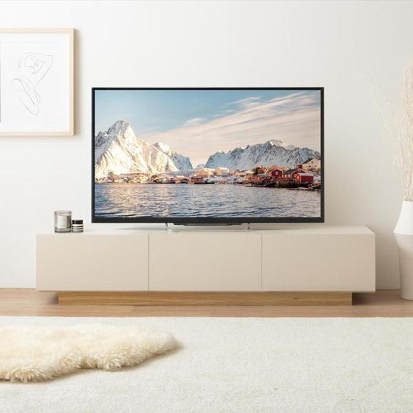 ■商品説明バイカラーの配色が特徴的な引き出し付きテレビ台。■サイズ幅150cm×奥行35.7cm×高さ32cm■素材パーティクルボード(メラミン貼り)、MDF(メラミン貼り)■備考【梱包サイズ】156cm×42.6cm×14.5cm【梱包重...