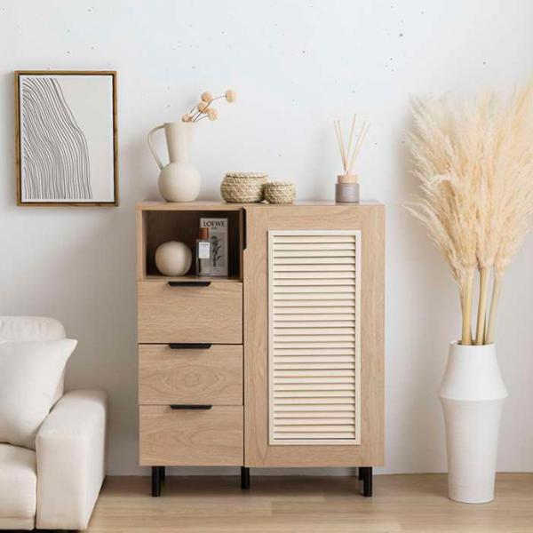 ■商品説明ナチュラルな木目にルーバーデザインをさりげなくあしらったキャビネット。■サイズ幅70cm×奥行29cm×高さ84.5cm■素材パーティクルボード(メラミン貼り)、PVCアイアン■備考【梱包サイズ】81cm×47cm×20cm【梱包...