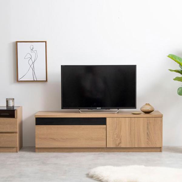 ■商品説明扉の取っ手や木のつなぎ目などをできる限り無くしたフラットな外観が、スタイリッシュで美しいテレビボード。■サイズ幅120cm×奥行35cm×高さ36cm■素材パーティクルボード、MDF、プリント紙化粧貼り、強化ガラス■備考【梱包サイ...