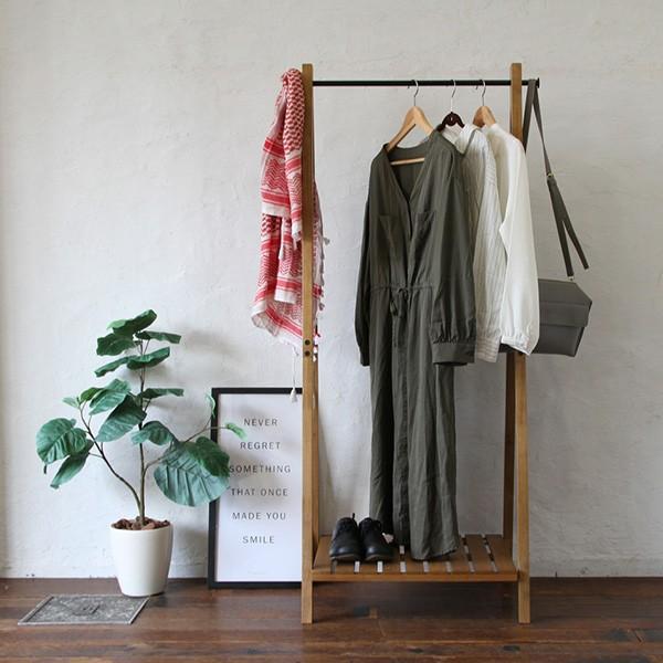 ■商品説明綺麗すぎない、粗さも含めて素材そのものの味わいを活かしたRasicシリーズ。どこか懐かしさを感じるソフトヴィンテージテイストに仕上げています。デザインはシンプルに仕上げ、洋服はたくさん掛けられる機能性を兼ね備えています。左右に帽子...