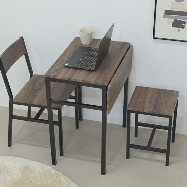 ■商品説明 一人暮らしにぴったりなテーブルとチェア、スツールの3点が揃ったダイニングテーブルセット。一人使いはもちろん、来客があった時にも対応することができるので便利。バタフライ天板なのでシーンに合わせてデスク使いすることもできます。■本体...