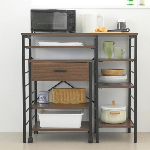 ■商品説明 幅90cmの広々作業スペースとゴミ箱収納ができるキッチンカウンター。奥行き40cmなので、大きめの電子レンジなど置くこともできます。サイドの収納スペースは可動棚なので、収納するものに合わせて高さ調整が可能なラック。サイドフレーム...