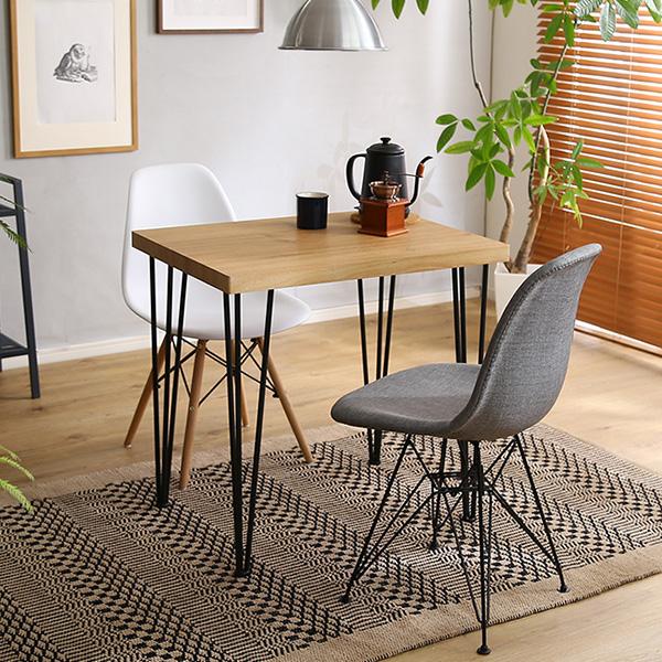 【素材】スチール、MDF、PVC【商品サイズ】W75×D56×H73cm【商品重量】8.2kg【梱包サイズ】W83×D60×H17cm【梱包重量】10kg【生産国】中国【カラー】シャビーオーク、ウォールナット【その他】組立商品