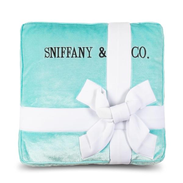 商品名: Sniffany&amp; Company Novelty Gift Wrapped Pet Bed by Dog Diggin Designs Dog Diggin Designs Parody Cloud 9 Bed Coll...