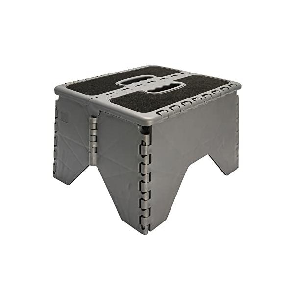 商品名: Camco 43635 プラスチック製折りたたみステップスツール 滑り止め付き - シルバー Camco 43635 Plastic Folding Step Stool with Non-Skid - Silverブランド: C...