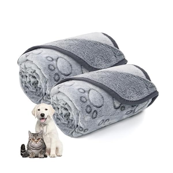 商品名:  LOKOZ Fleece Blanket for Small Medium Dogs - Washable Puppy Blanket with Cute Paw Print for Bed Couch Protectionブラ...
