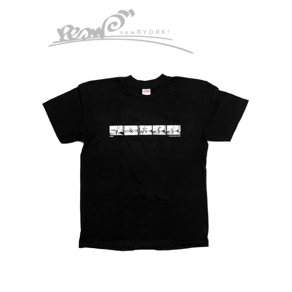 ＊ 2021年にこの世を去ったフリージャズ界の伝説的パーカッショニスト Milford Graves（ミルフォード・グレイヴスのフォトTシャツです！！＊ 彼は他にも武道家、植物学者、ハーブ学者、鍼灸師、医学研究者、プログラマー、画家、マルチ...