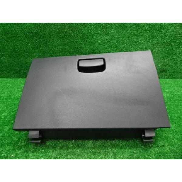 グローブボックスです。【車種】ダイハツ タント カスタムRS トップエディションSA  型式：DBA-LA600S エンジン型式：KFVE CVT 2WD ターボ カラーコード：W24 パールホワイトIII トリム YA10 2015(H2...