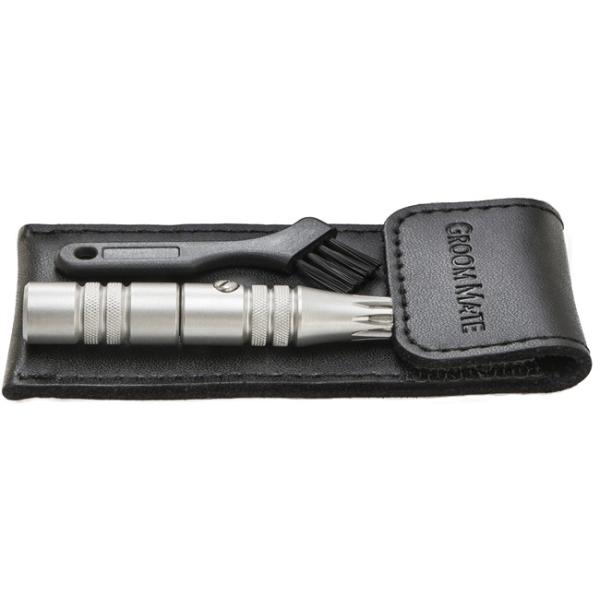 鼻毛を抜かずにスパッとカット！●手動にこだわるオリジナルメーカー、グルームメイト社の切れ味。●鼻に当てて回すだけでキレイにカット。衛生的なステンレス製。●耳毛も切れます。手の平サイズでポケットにも入ります。●電動品のように、鼻毛を噛んだまま...