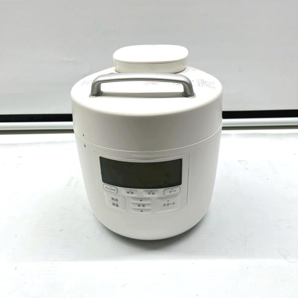 通電確認済みです。付属品は計量カップ、蒸し台、パッキン（ふた用、予備）、レシピブック、はじめてガイド、使い方ガイド、取扱説明書（保証書）が入ってます。 中古品の為、多少の汚れあります。店頭に陳列しているため、画像と状態が異なる場合があります...