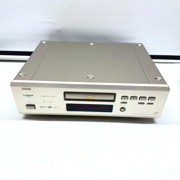 動作確認済みです。ディスクトレイが閉まりにくいです。リモコン・電源ケーブル欠品しています。中古品の為、多少のキズ汚れあります。店頭に陳列しているため、画像と状態が異なる場合がありますので、ご了承ください。現状品販売になりますので、返品交換等...