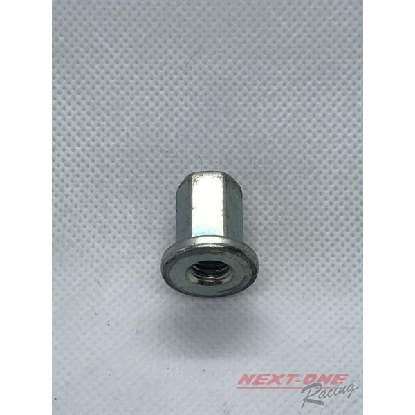 ヤマハKT-100SD/SEC用のシリンダー周辺パーツです。パーツ図の部品番号5番と9番のシリンダーナットです。