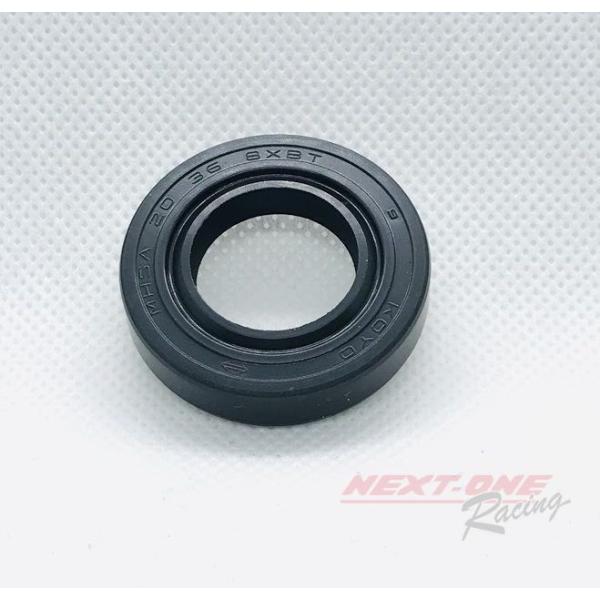 ヤマハKT-100SD/SEC用のピストン/クランク周辺パーツです。パーツ図の部品番号17番のKTオイルシールです。1基に2個必要です。販売は1個単位になります。