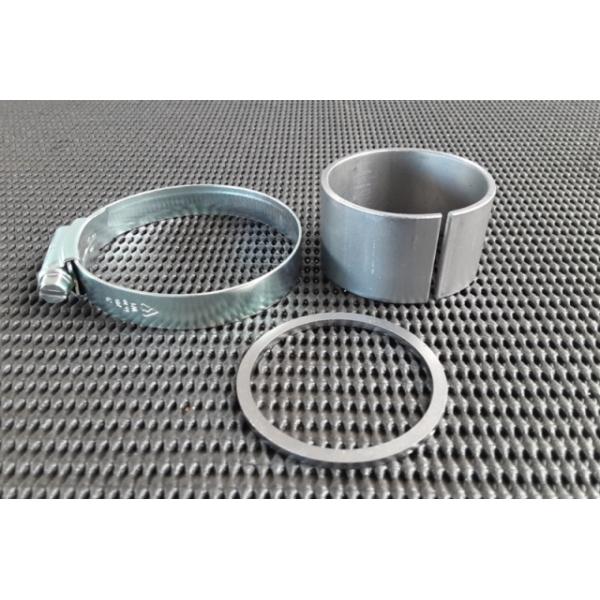 KT用マフラープロテクターヤマハKTマフラー用のプロテクターです。マフラーに取り付けることにより、エキゾーストジョイントと干渉する部分を補強する為マフラーの損傷を防ぎます。・使用方法　(1)　マフラーにスリットパイプを押し入れてください。　...