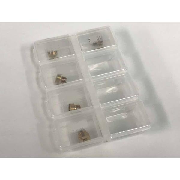 ROTAX-MAX用のXSキャブレター周辺パーツです。QSキャブレター用のメインジェット キットNEW です。セット内容クリアケースホルダー +メインジェット#155 #158 #160 #162 #165※写真はイメージです、実際の商品と...