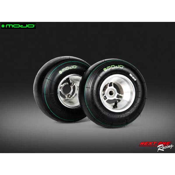 MicroMAX / MiniMAXクラスの指定タイヤです、適度なグリップでその他のカデットクラスにもおすすめです・モデル名：MOJO　C2カデットタイヤ　1セット・セット内容　フロント 4.0/10.0-5　２本　リア 5.0/11.0-...