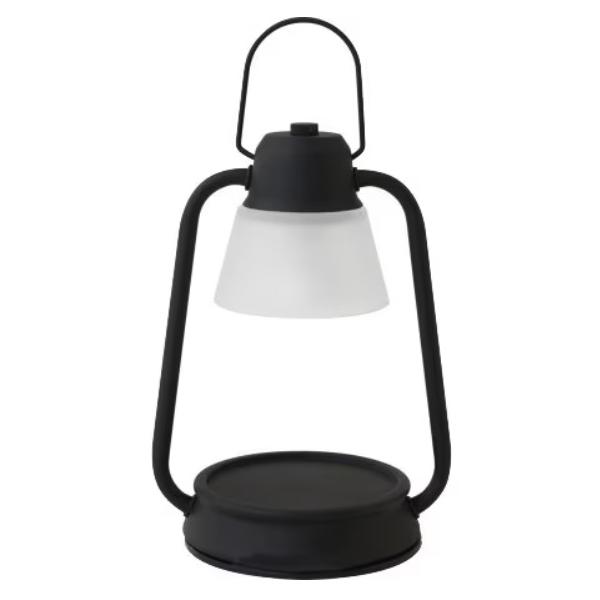 ■商品説明アロマキャンドルが楽しめる「香る照明」重厚感のあるブラックカラーをマット加工で仕上げたクラシックデザインのウォーマーランプ。火を使わずにアロマキャンドルが楽しめる「香る照明」。待望のミニサイズです。※こちらに最適なキャンドルは「サ...