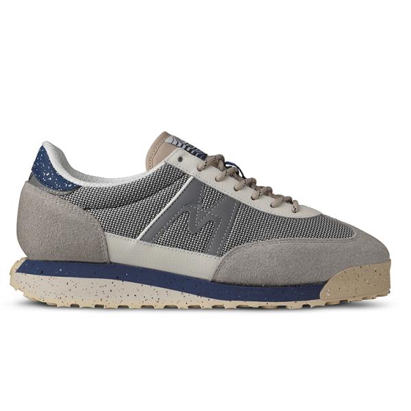 【OFF PRICE】KARHU カルフ MESTARI CONTROL メスタリ コントロール KH840010 シルバー/トルーネイビー■商品詳細【 ブランド 】KARHU（カルフ）【 モデル名 】MESTARI CONTROL(メスタ...