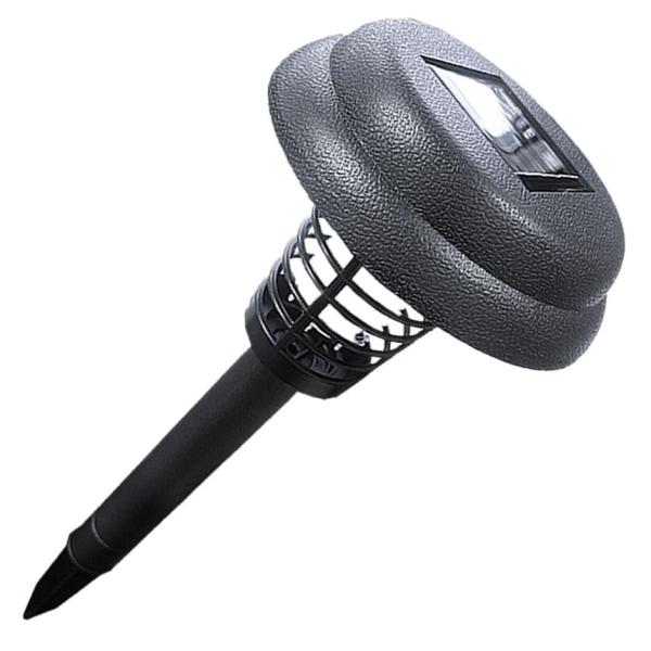 ソーラー充電式の電撃殺虫ライト（センサー照明付き一台二役の強力蚊除け＆照明ランプです！2WAY仕様：照明機能＋電撃殺虫機能の2通りで使える。ソーラー充電：太陽光で充電されるため、電源配線不要。自動点灯機能：暗くなると自動で点灯。薬剤不要：電...