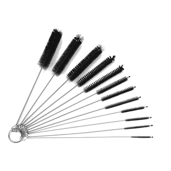 細い口の瓶や哺乳瓶などのお掃除に便利なブラシセットです。サイズは12通り！様々な大きさに対応しています。対象物を傷つけにくいナイロンブラシで、しっかり汚れを落とします。12本のブラシはリングにつけて吊るして収納も可能なくなることもありません...