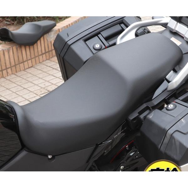 厚さを改善してもっと乗りやすくなる、純正シートよ柔らかく、長距離運転最適！PU製で手触りが良い厚くて低反発で乗り手心地よい適合車種：VStrom 250 V-Strom 250仕様本体x1純正より2CM ローダウン 1CM縮める より柔らか...