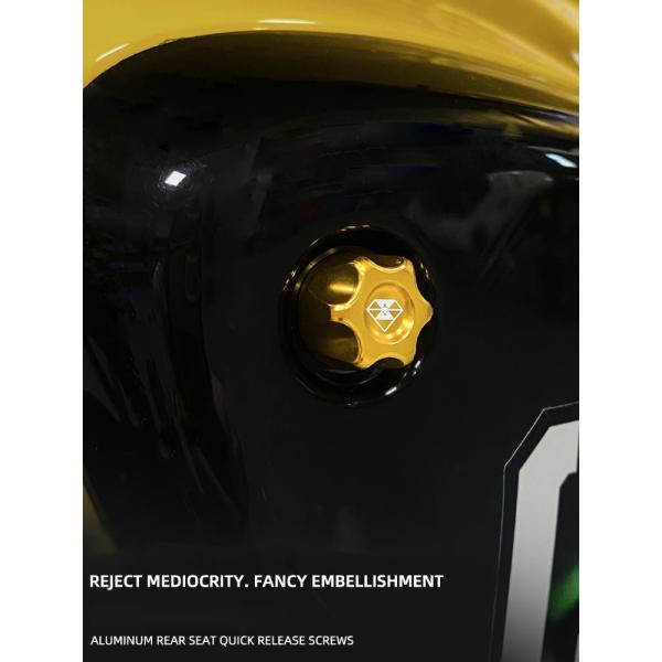 【商品情報】素材：アルミニウム【適合車種】：クロスカブ CC110セット内容：サイドカバーボルトx2枚※説明書は付属しておりませんアルミニウム材質、高強度、長い耐久性、長寿命で作られています。