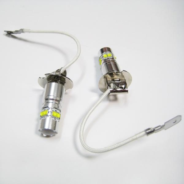 ハイパワー50W CREEチップ搭載、高輝度・きれいな白色発光LEDバルブ2個セットです。純正の電球と交換するだけですので取り付けは簡単！全方位にLEDを配置。全方向に隅々まで拡散します。放熱効果の高いアルミ素材採用により、長寿命を実現。●...