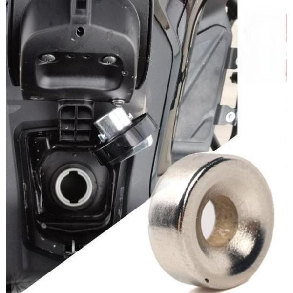 商品情報】素材：マグネット【適合車種】：ホンダ フォルツア NSS350セット内容：本体×2※説明書は付属しておりません装着後便利グッズ