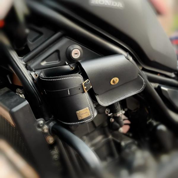 バックパック、パニアバッグとしてもご利用いただけるハンドメイド商品名 バックレスト適合車種 ホンダ レブル 250/300商品説明 PUレザーで防水可能　雨天でも安心運転商品内容 本体×1(左側）※説明書は付属しておりません