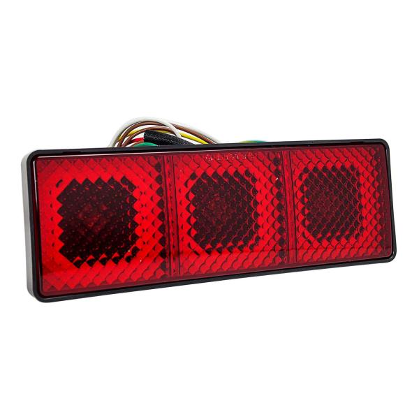 商品名: Pilot Automotive CR-007XL Extra Large Hitch Brake Light Stop, Run &amp; Turn Lights Bully CR-007XL Black Finish ABS...